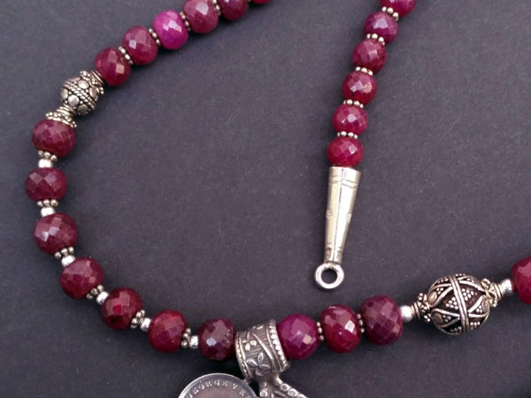 Collar Etnico De Plata Y Rubis Morado Balaj 190 Eur Joyería